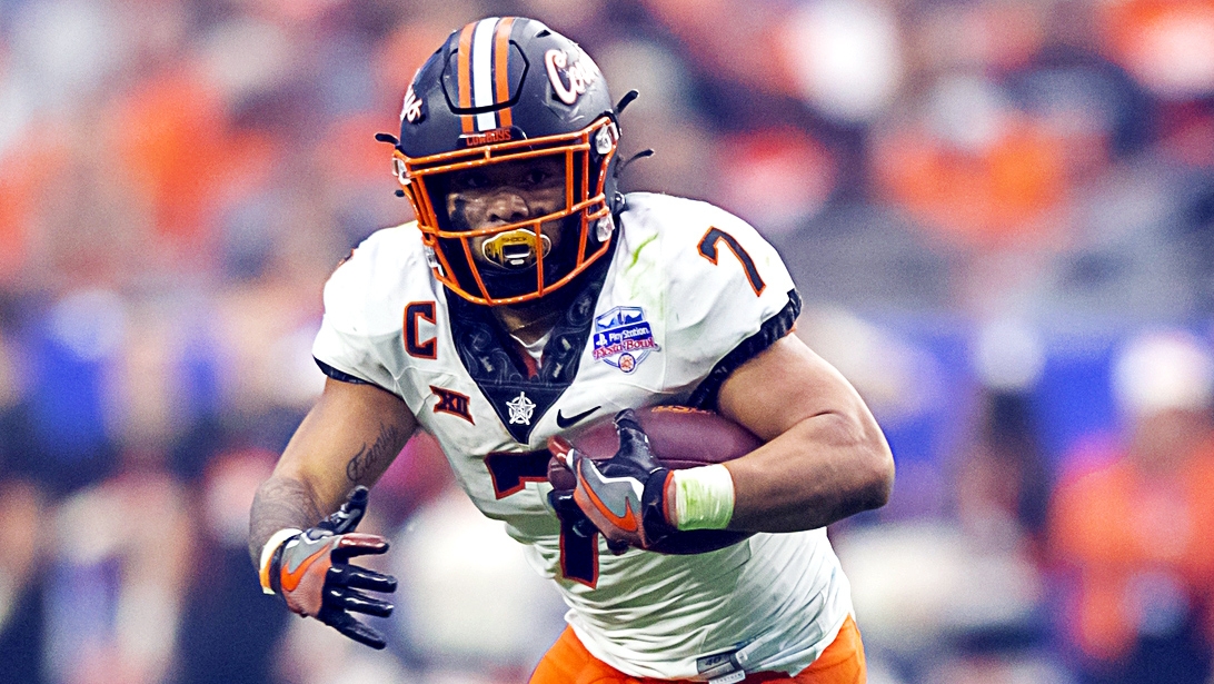 49ers hosting pre-draft visit with Oklahoma State RB Jaylen Warren ...