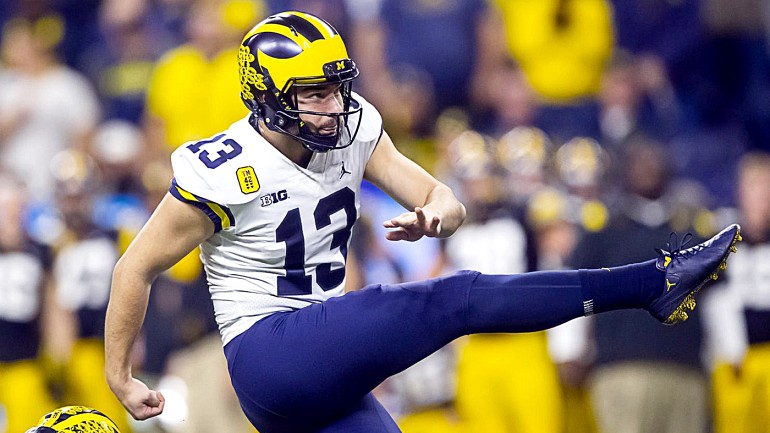 NFL fines 49ers' Dre Greenlaw $10,609 for 'bang-bang play' on Chargers ...