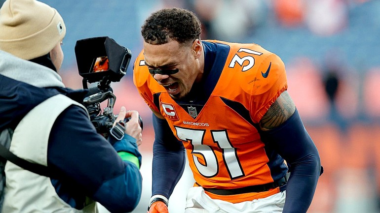 As expected, pre-draft buzz starts trending toward Justin Fields-to ...